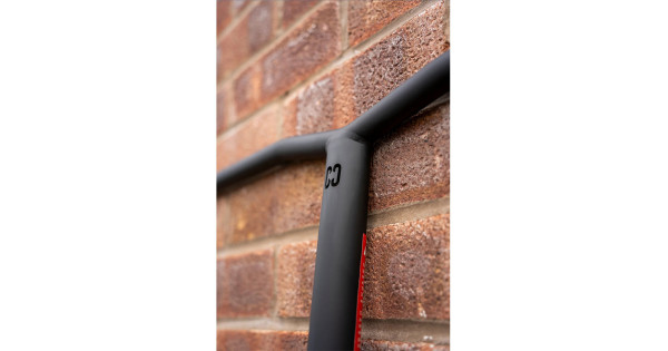 Core Apollo V2 titanium bar 580x580mm black scooter bar