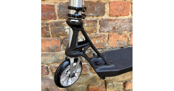 Ethic Pandemonium V2 complete 500 black/raw stunt scooter